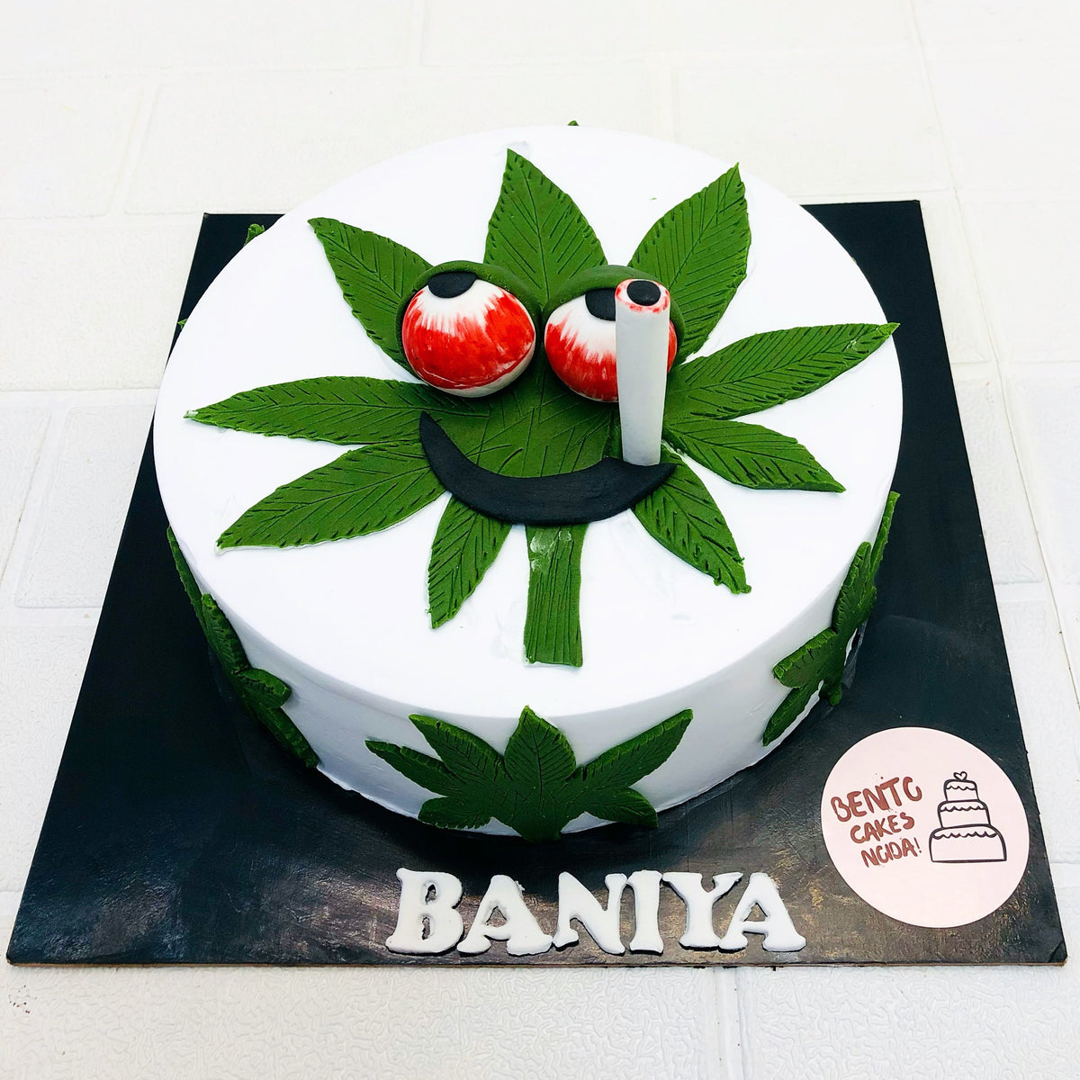 Weed Leaf Cake – Bento Cakes Noida