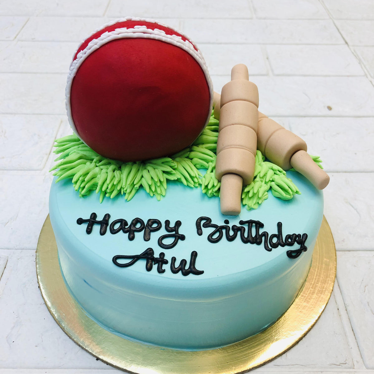 Cricket ball Fondant Cake – Bento Cakes Noida