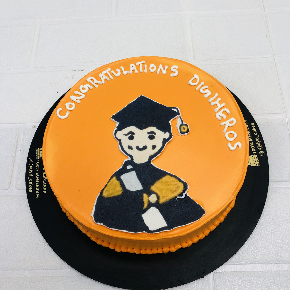 Graduation Cake – Bento Cakes Noida