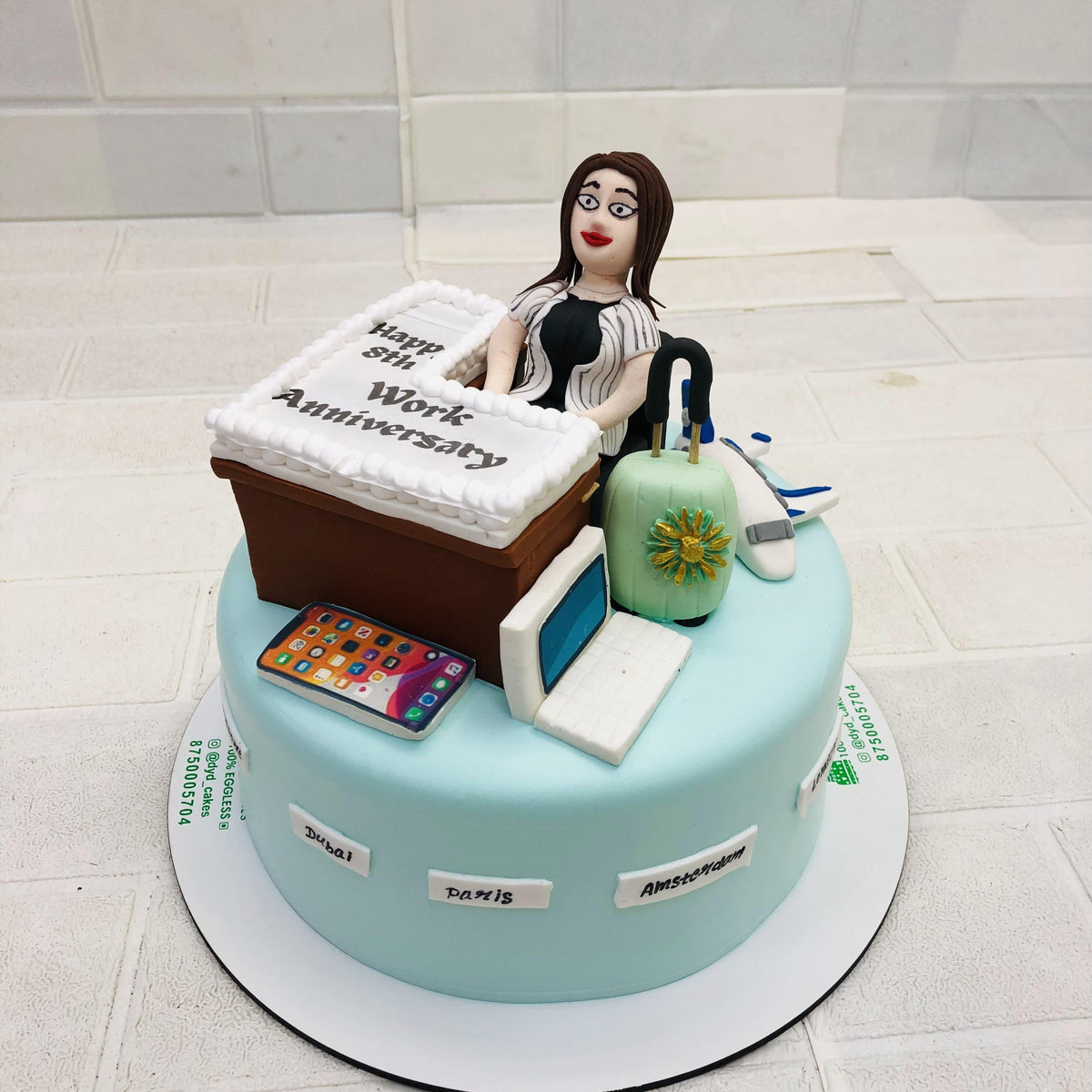 Workaholic Women's Cake – Bento Cakes Noida