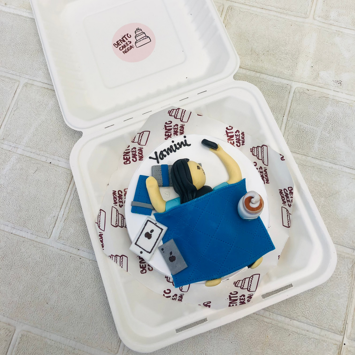 Lazy Girl Theme Bento Cake – Bento Cakes Noida