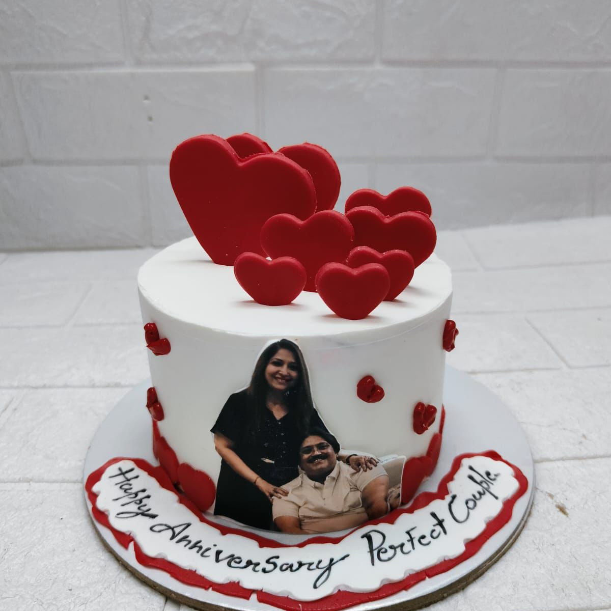 Perfect Couple – Heartfelt Anniversary Cake – Bento Cakes Noida